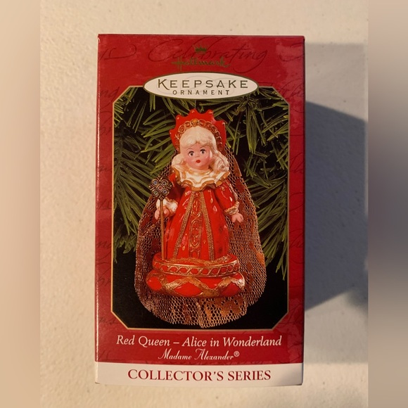 Hallmark | Holiday | 999 Hallmark Red Queen Alice In The Wonderland ...